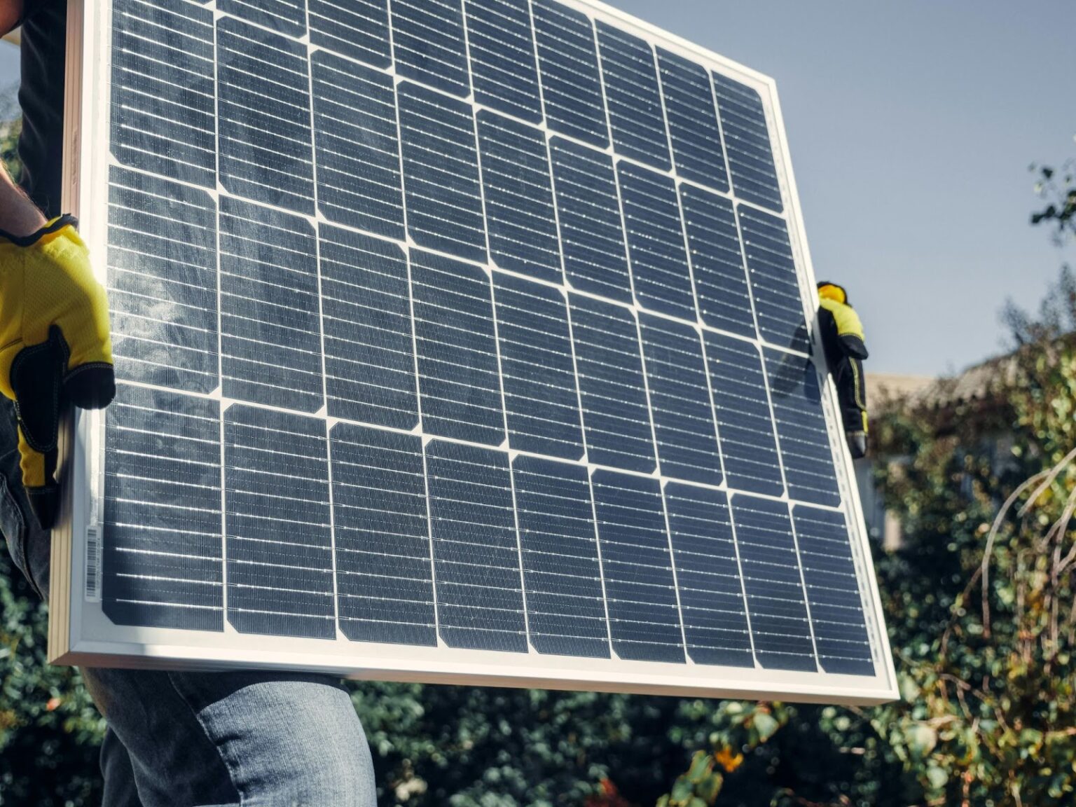 What Happens If a Solar Panel Breaks? Here’s What to Do and How to Deal ...
